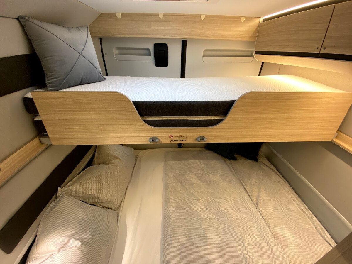 Mountain Jumper (Adria twin family 600) Wohnmobil mieten - AlpacaCamping